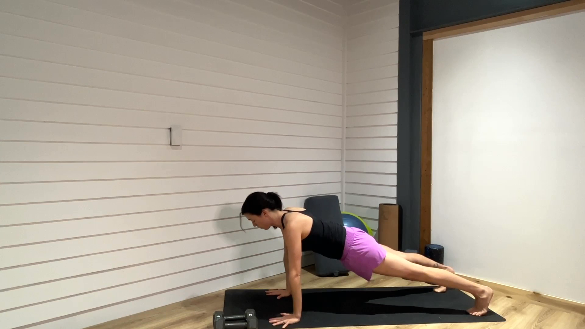 Julia Marie : Yoga + Meditation – Top 30: Ah Ah Ah Abs & Arms