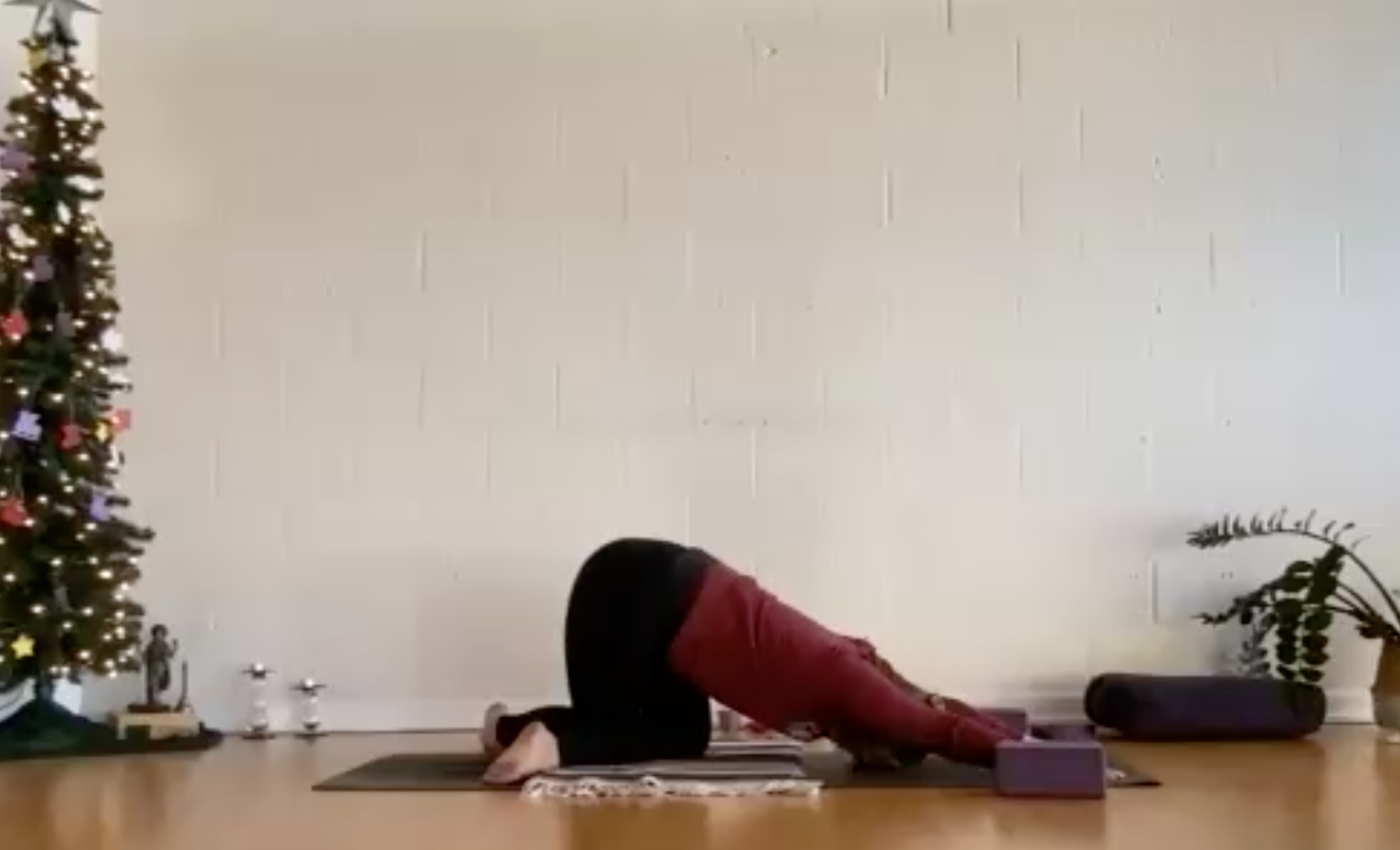 Darling Yoga – "Let it all go" Yoga Basics