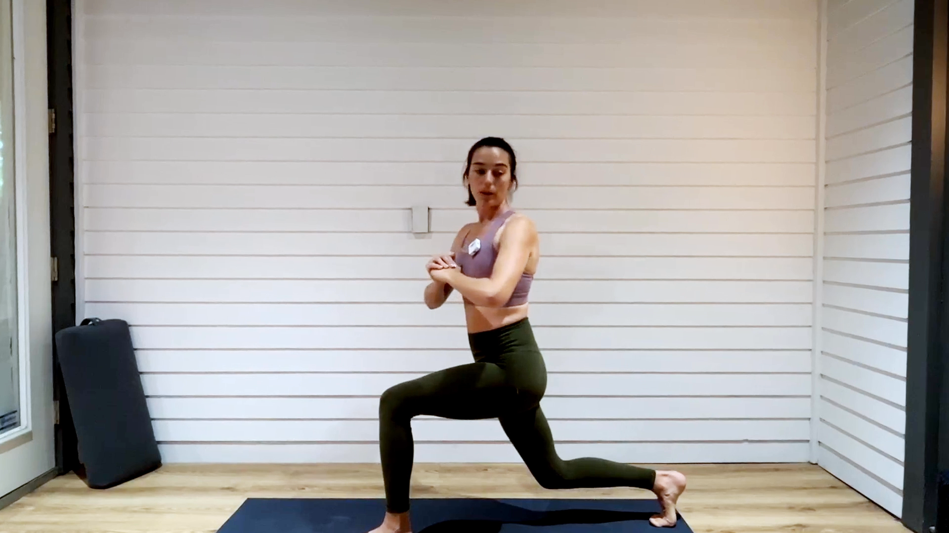 Julia Marie : Yoga + Meditation – Start Strong: Stephani's No-Nonsense Quick Cardio