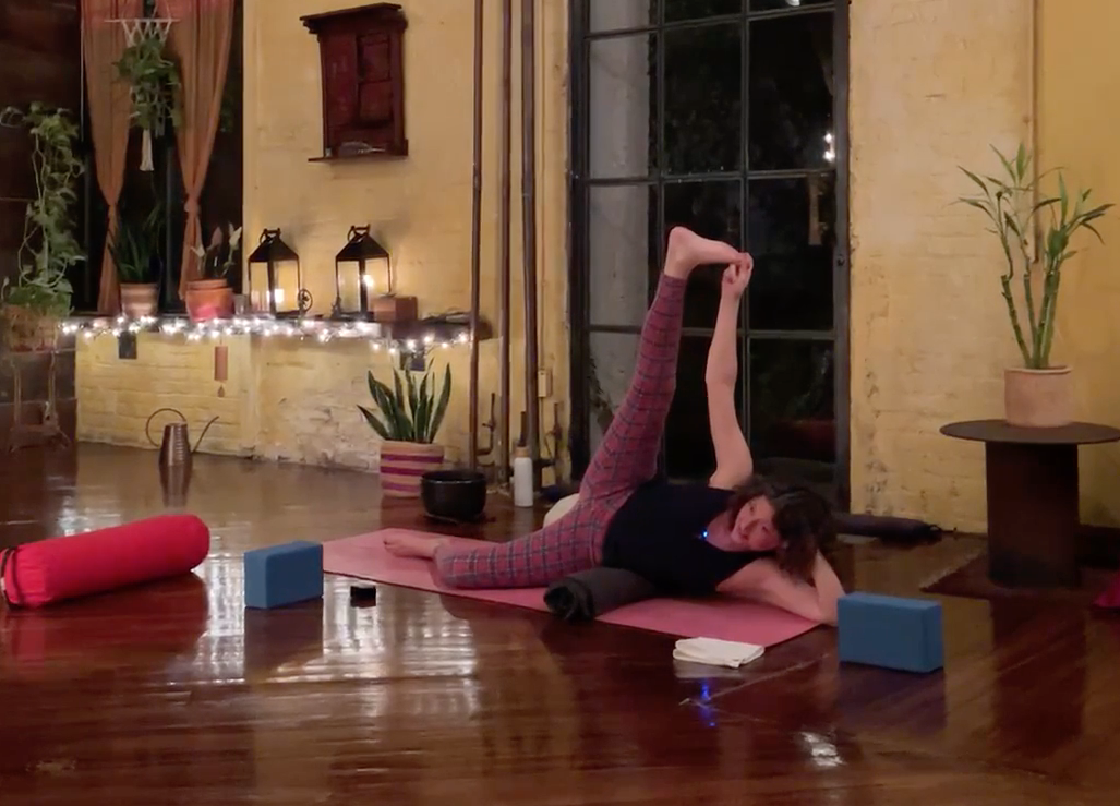 Kula Yoga Project Honey Flow: Side Body Balance and Poise